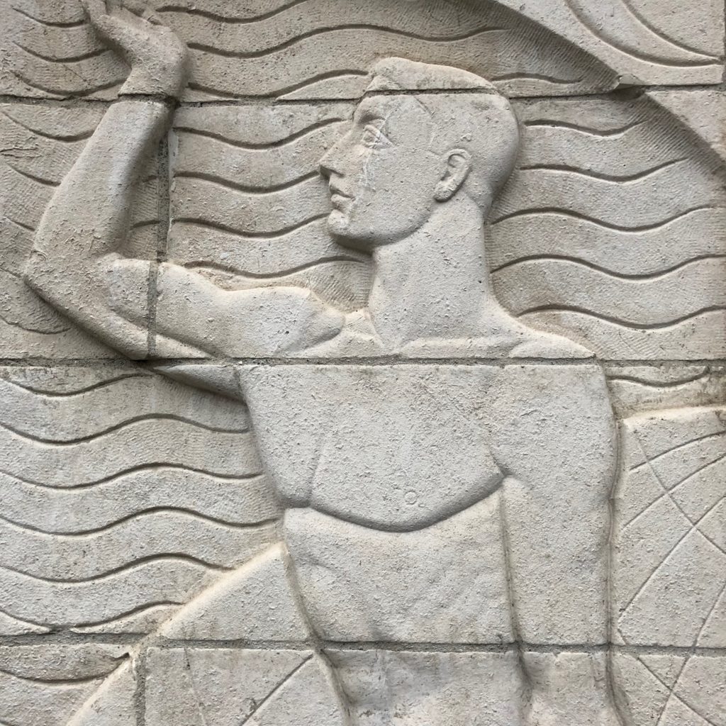 Intimacy & Architecture walking tours | nineteeneighty